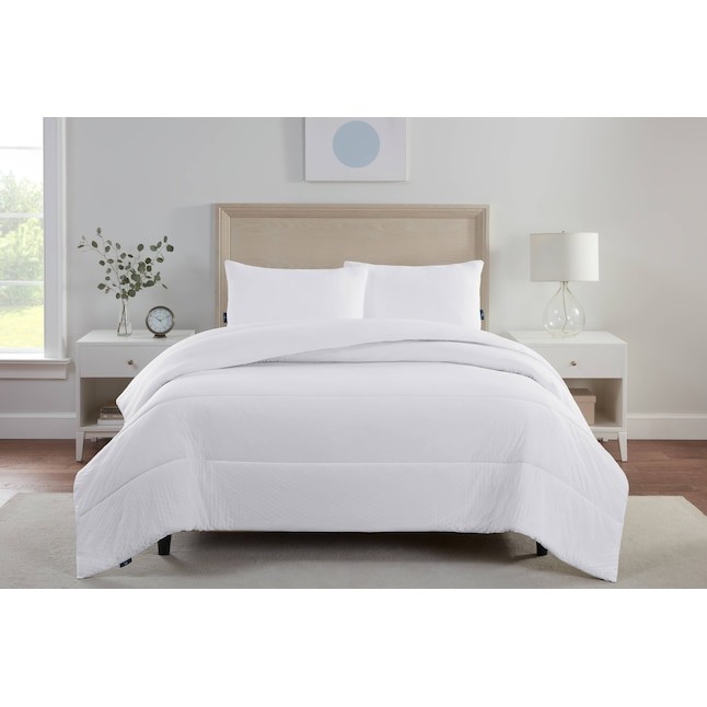 Serta White Solid Full/Queen Comforter (Nylon with Down Alternative ...